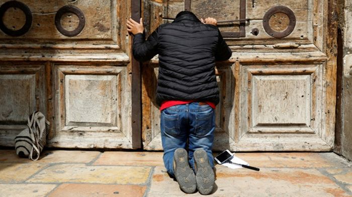 Biserica Sfântului Mormânt din Ierusalim și-a închis porțile ...